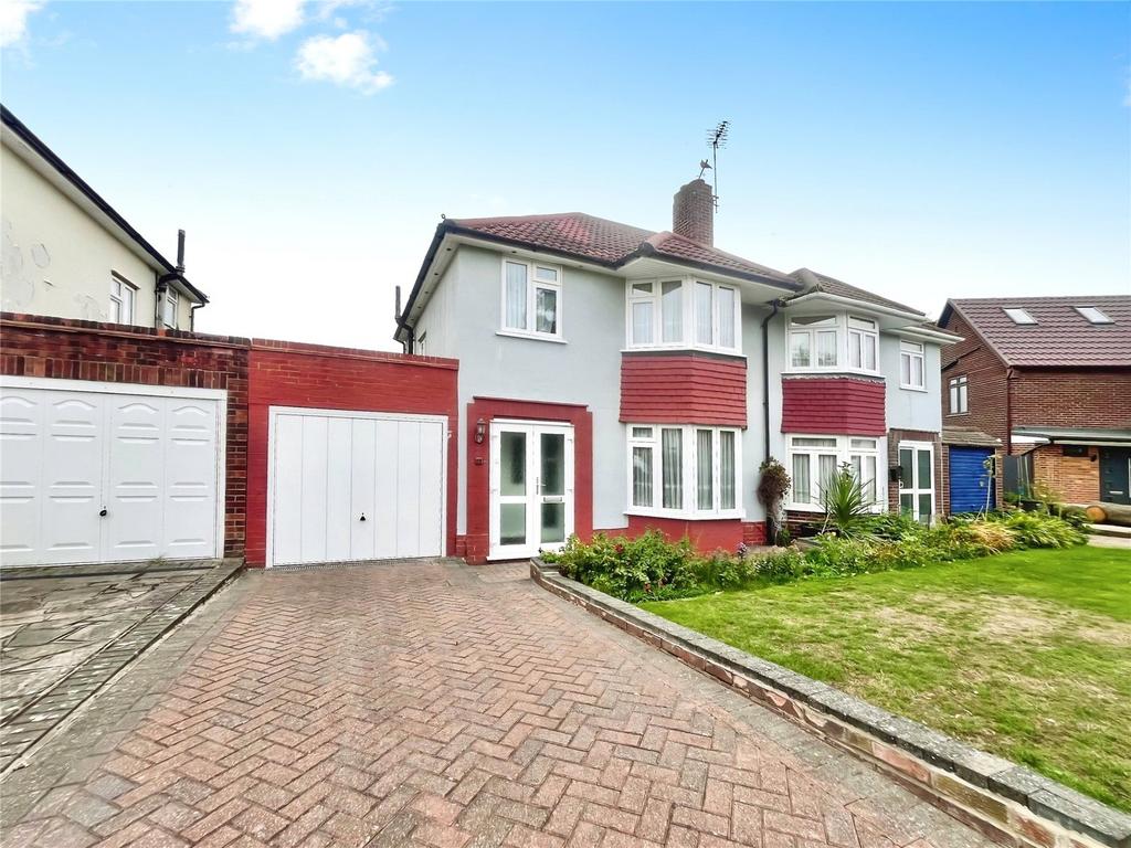 Woodview Road, Kent BR8 3 bed semi-detached house - £450,000