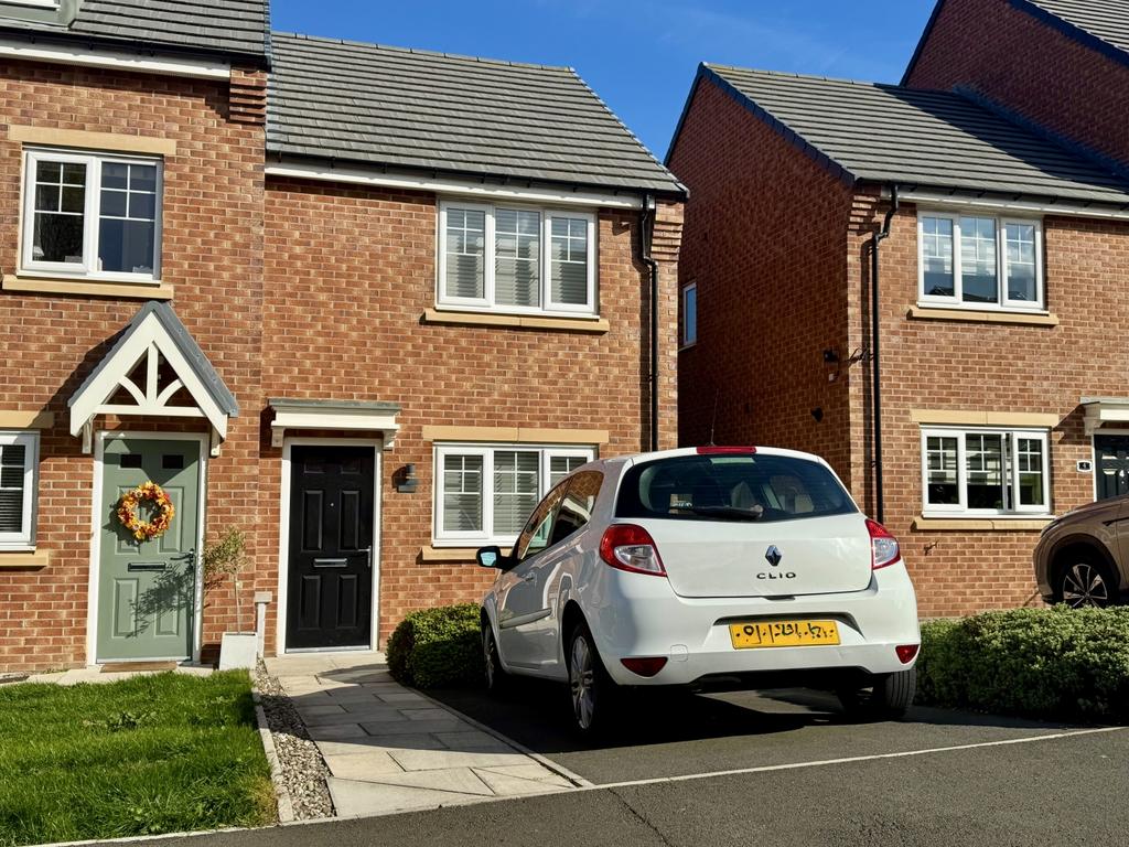 Mulberry Way, Seaham, County Durham, SR7 2 bed semi-detached house - £ ...