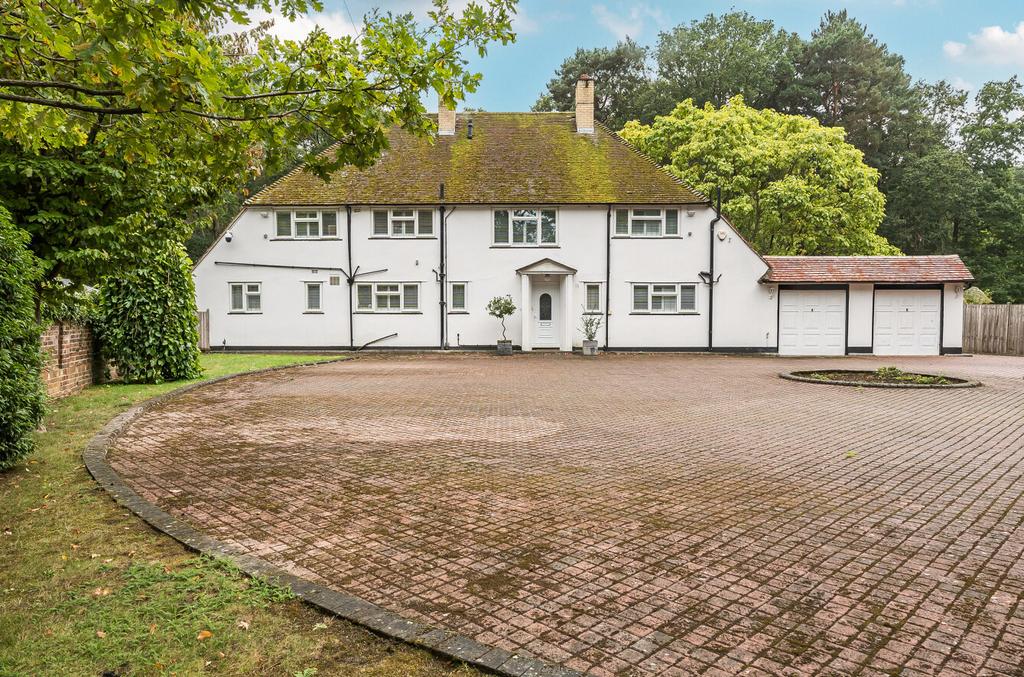 Old Woking Road, Woking, Surrey, GU22 6 bed detached house for sale - £ ...
