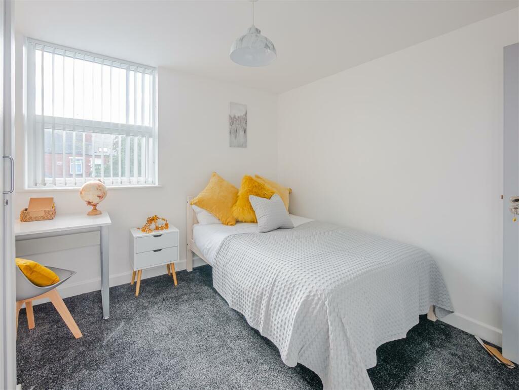 Dean Street, Coventry CV2 1 bed in a house share - £565 pcm (£130 pw)