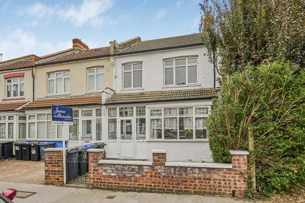 Shirley Road, Croydon 3 bed end of terrace house - £2,200 pcm (£508 pw)