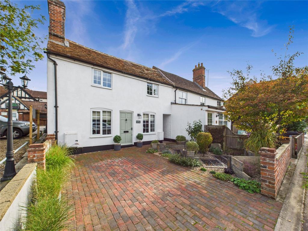 Mill Lane, Manningtree, Essex, CO11 3 bed semi-detached house - £350,000