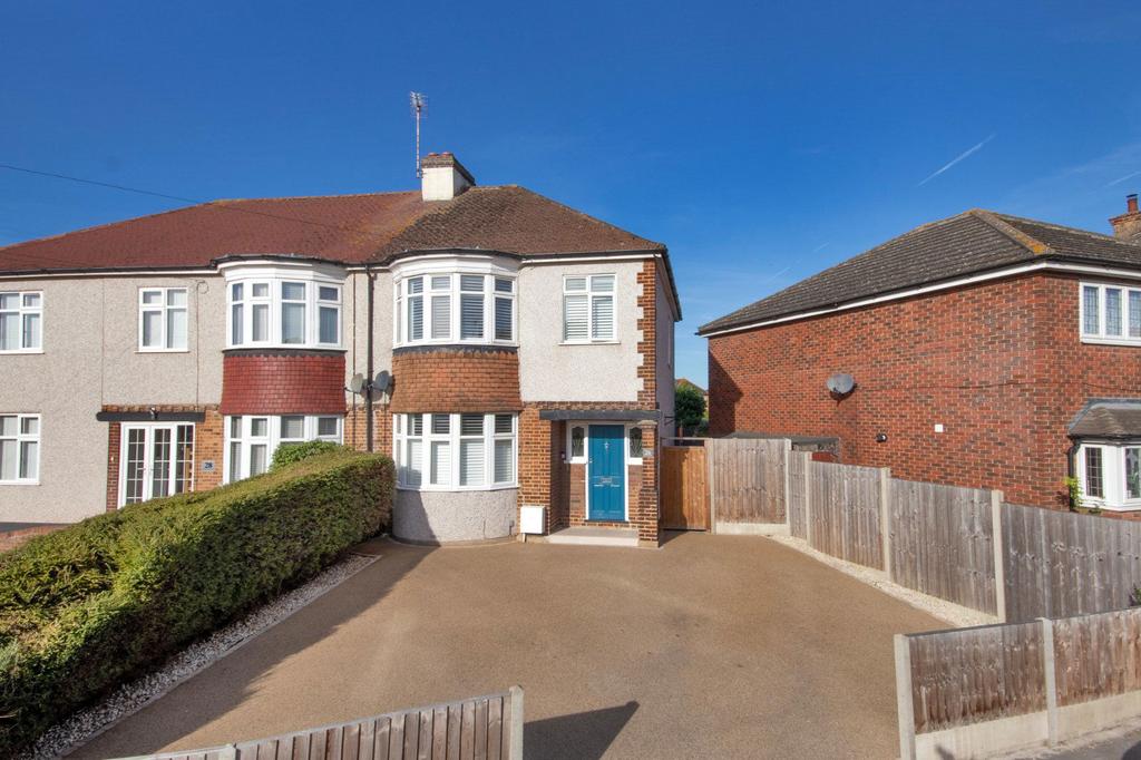 Hedge Place Road, Greenhithe 3 bed semi-detached house - £400,000