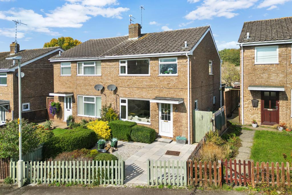 Lammas Close, Braunston 3 bed semi-detached house for sale - £240,000