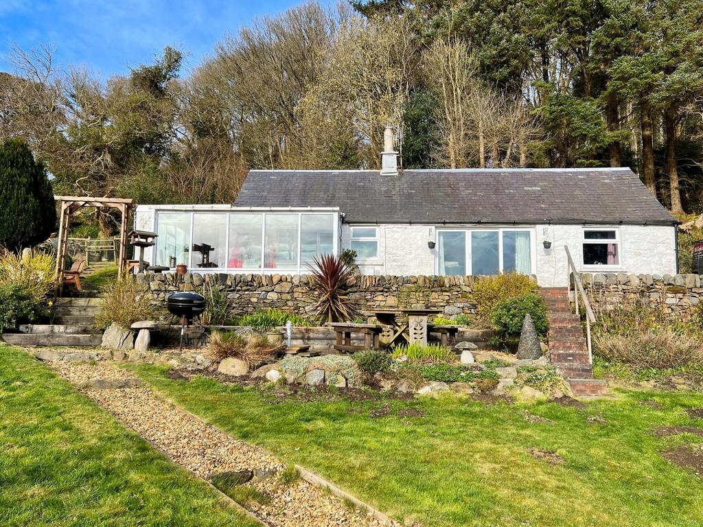 Hazelwood Cottage, Carsluith 1 bed detached house - £200,000