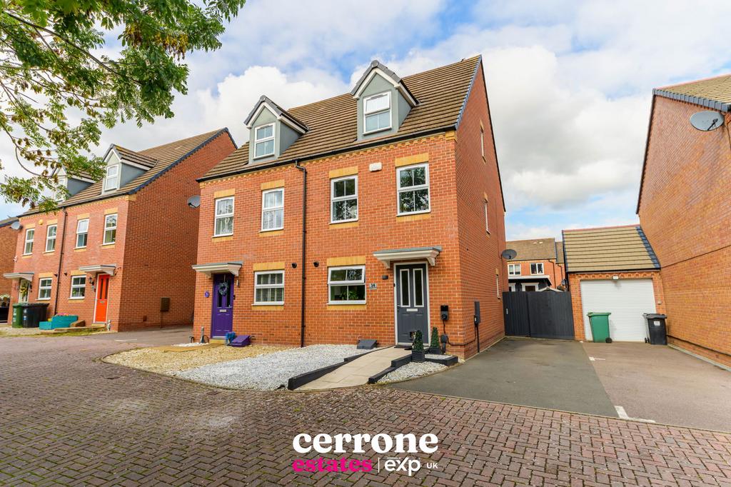 Kingstone Place, Redditch B98 3 bed semi-detached house - £290,000