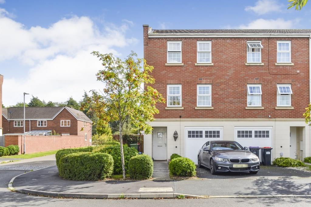 Highlander Drive, Donnington 4 bed terraced house - £1,200 pcm (£277 pw)