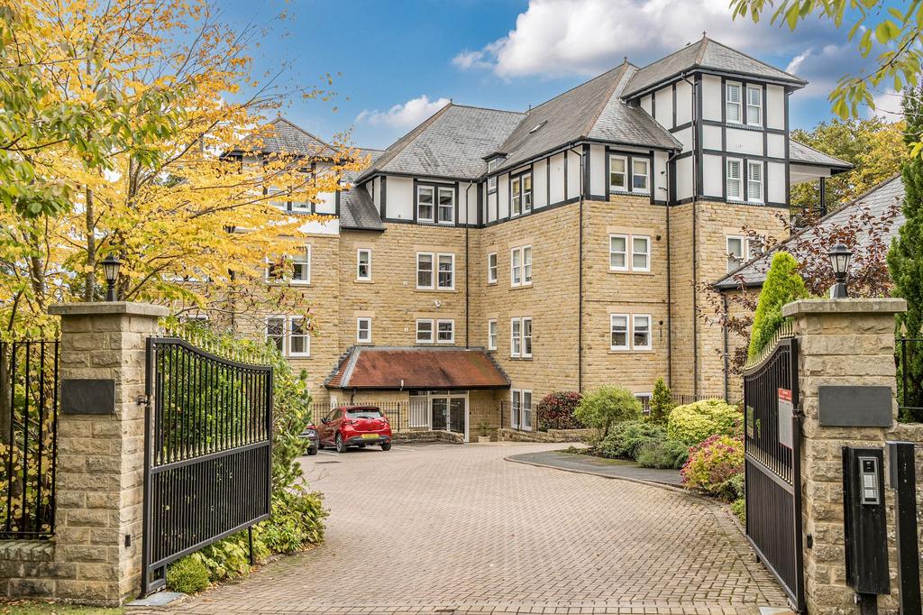 Sovereign Park, Harrogate, HG1 2 bed flat - £595,000