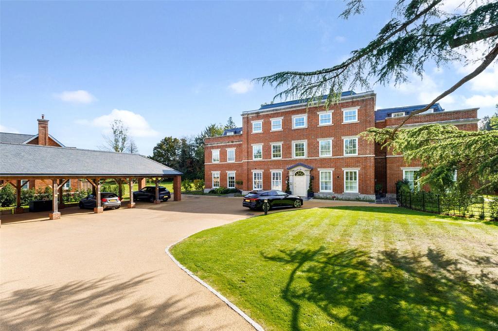 Winkfield Row, Bracknell, Berkshire... 2 bed duplex - £1,100,000