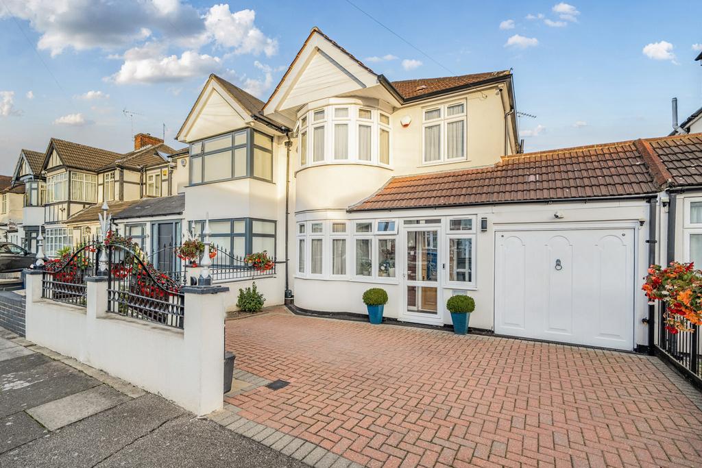 Hunters Grove, Harrow 4 bed semi-detached house for sale - £775,000