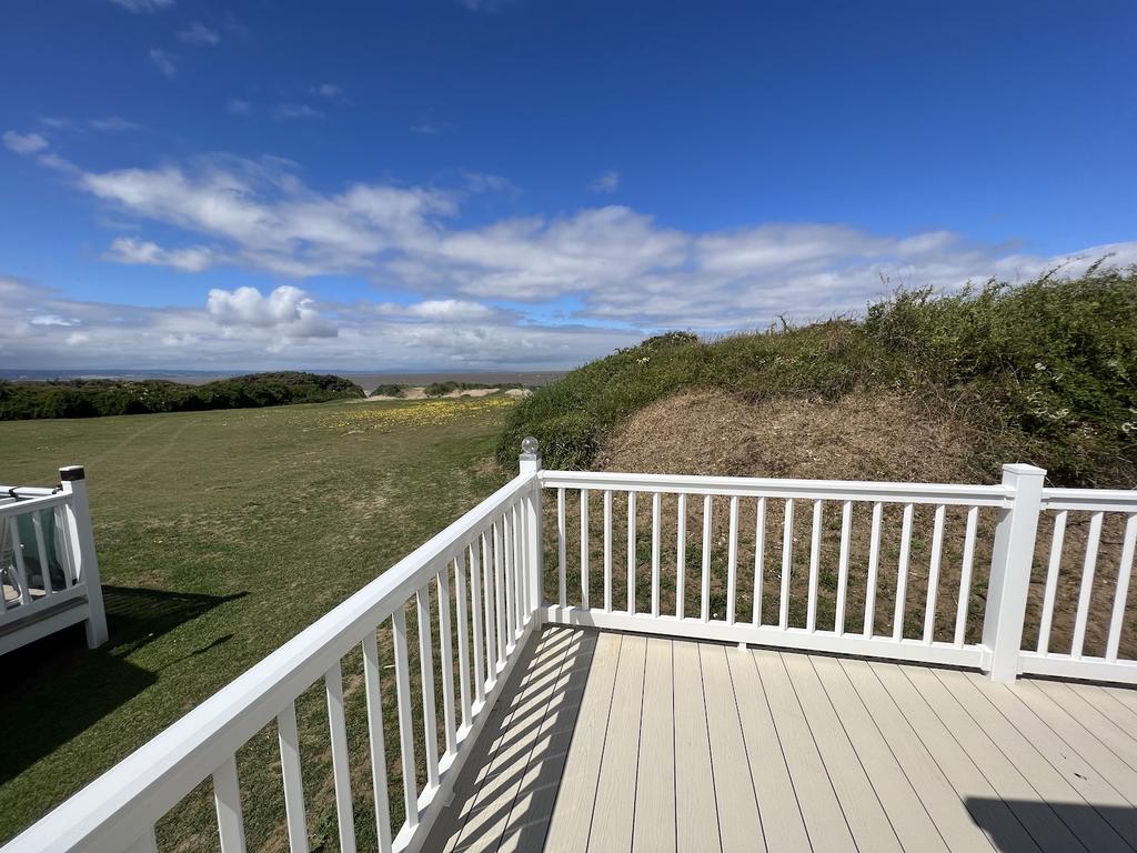 Sea View Willerby Avonmore Yellow... 2 bed static caravan for sale - £ ...