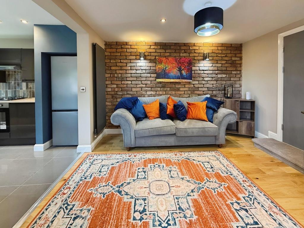Langford Road, Manchester, Greater... 2 bed flat - £1,400 pcm (£323 pw)