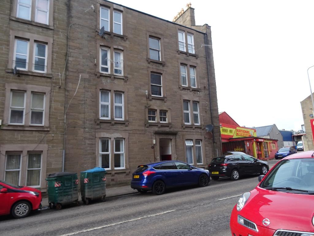 Strathmartine Road, Coldside, Dundee... 1 bed flat - £525 pcm (£121 pw)