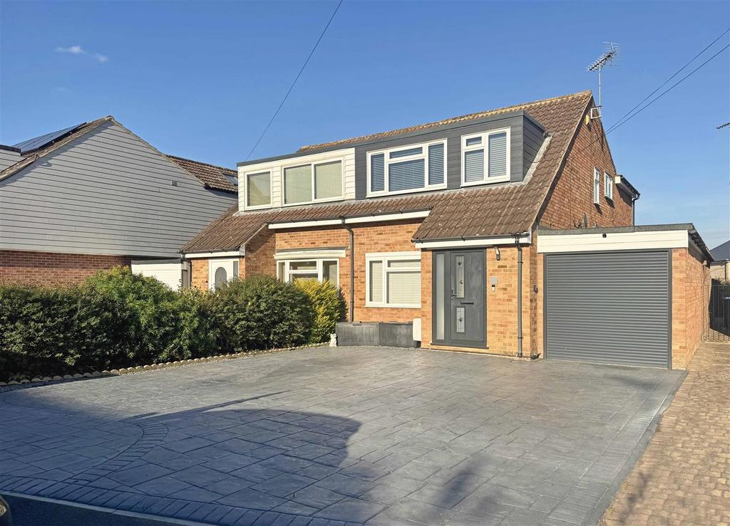 Abraham Drive, Silver End, Witham 2 bed semi-detached house - £385,000