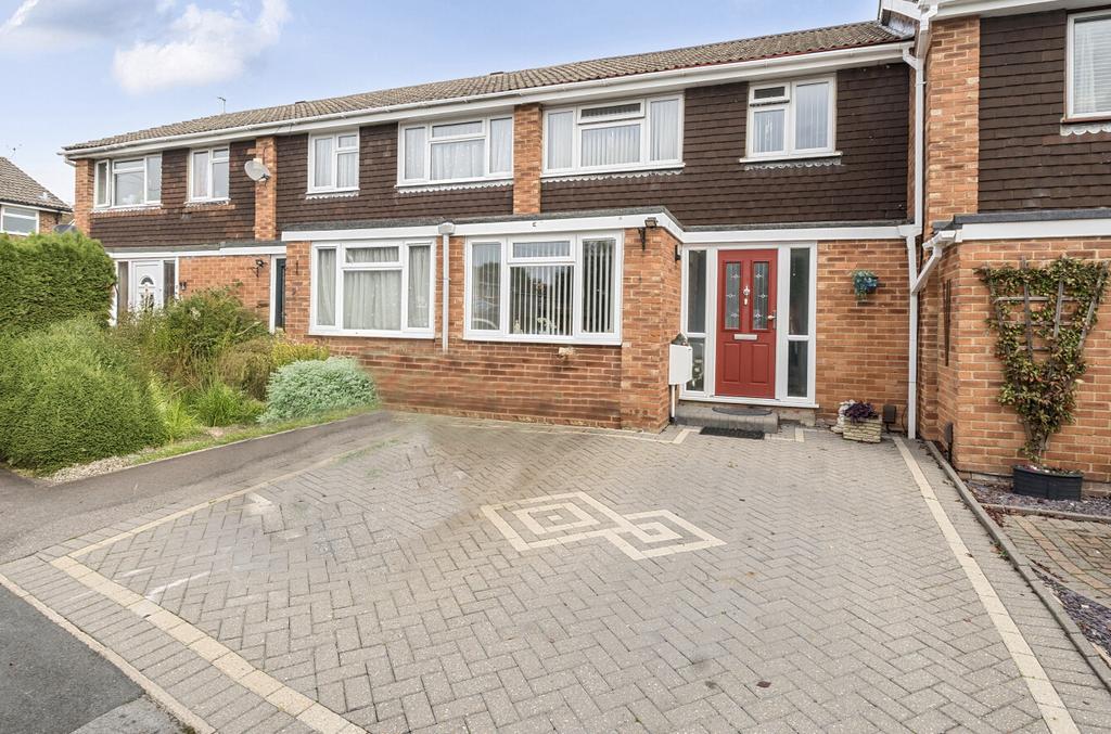 Tyle Road, Tilehurst, Reading 3 bed terraced house - £375,000