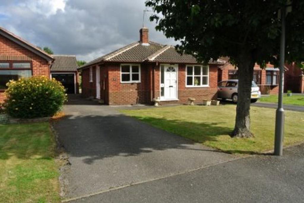 Eaton Grange Drive, Long Eaton NG10 3QE 2 bed bungalow - £975 pcm (£225 pw)