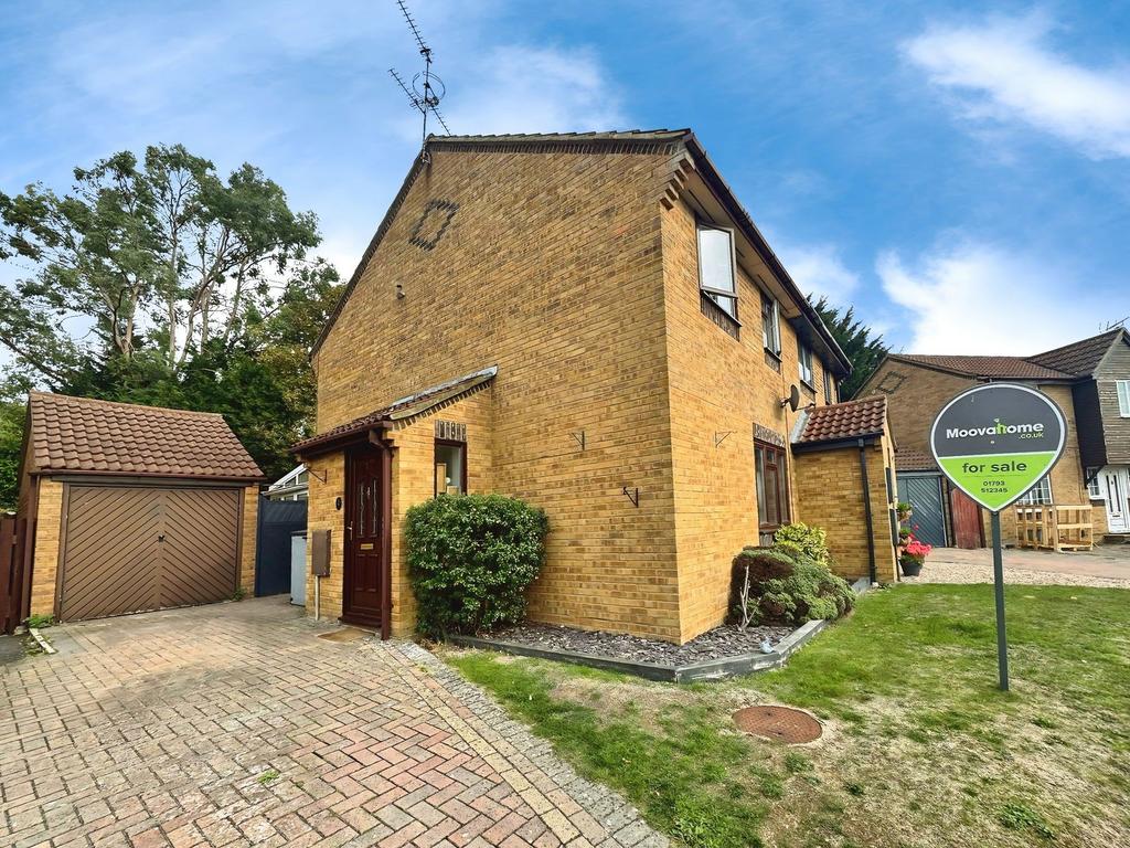 Boundary Close, Upper Stratton... 3 bed semi-detached house for sale ...