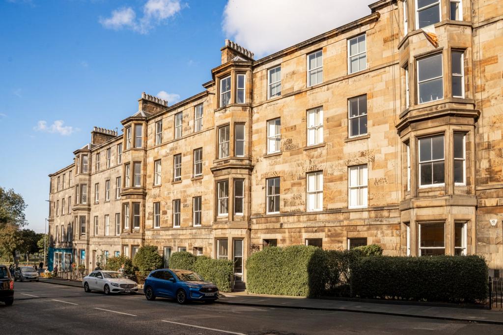 9 (1F1) Hope Park Terrace, Edinburgh... 4 bed flat for sale - £490,000