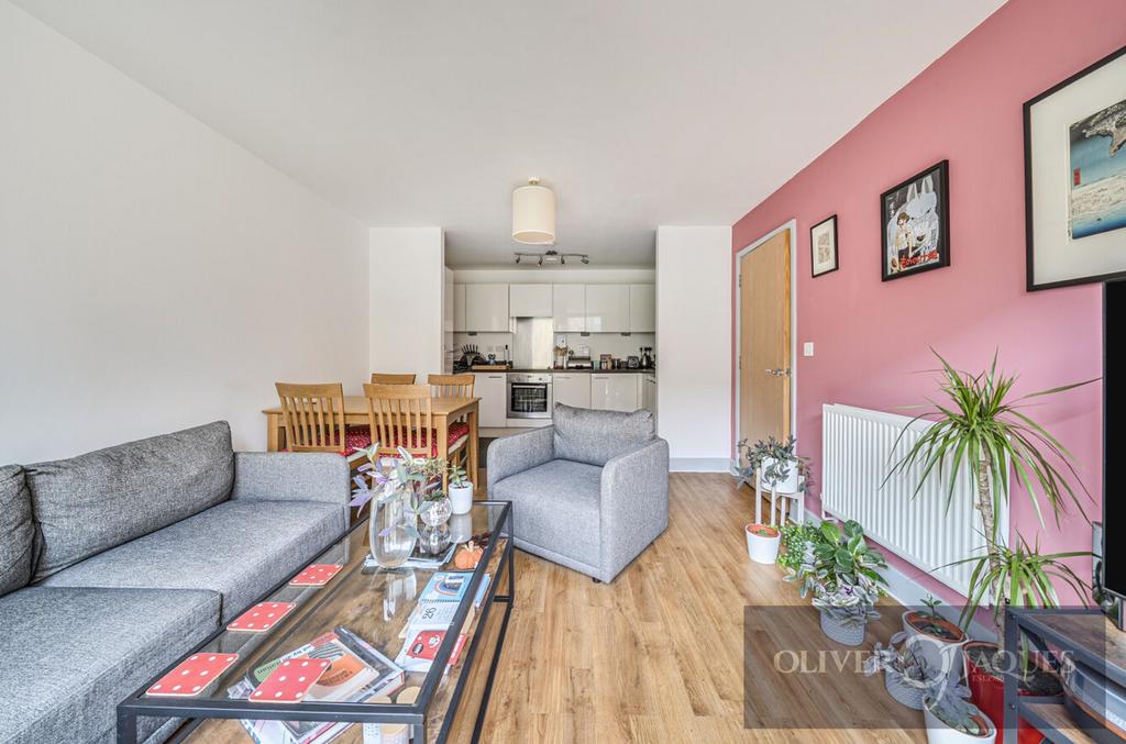 Nelson Walk, Bow, London, E3 2 bed flat for sale - £450,000