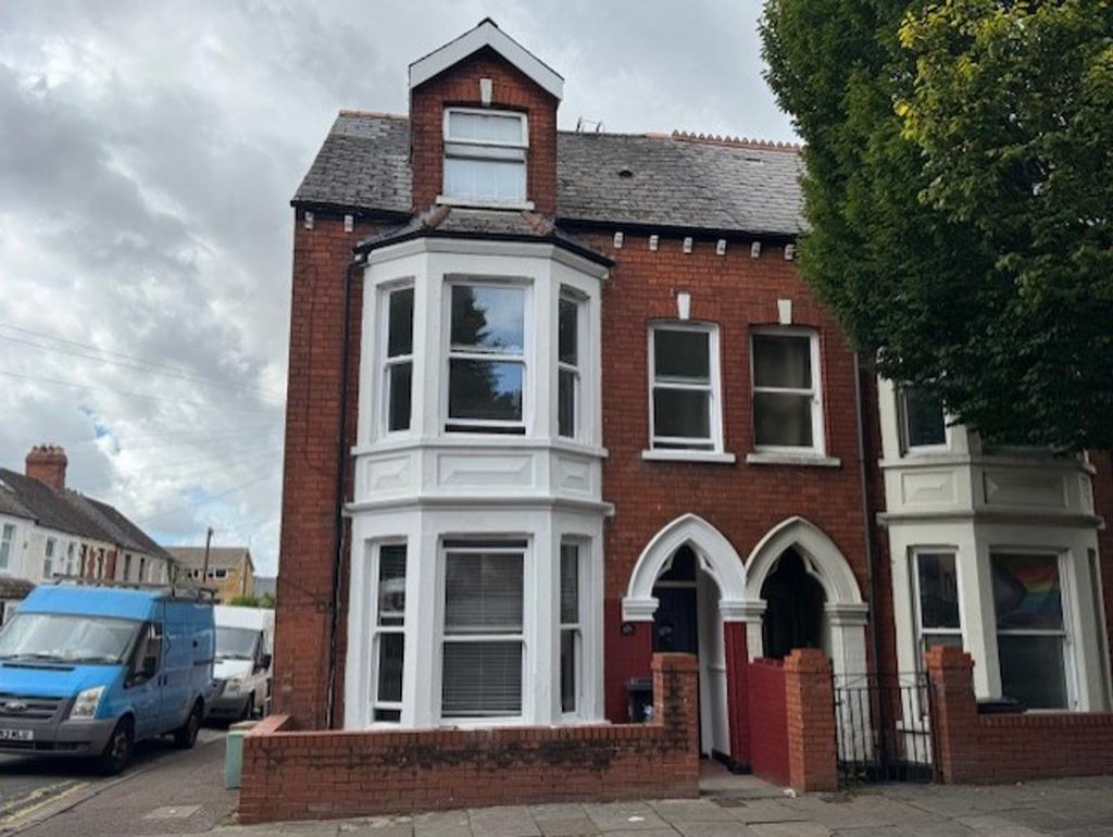 127 Clive Road, Canton, CF5 1 bed in a house share - £650 pcm (£150 pw)