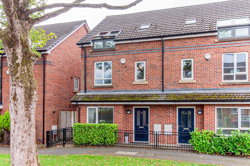 Calderbank Avenue, Flixton... 3 bed semi-detached house for sale - £385,000