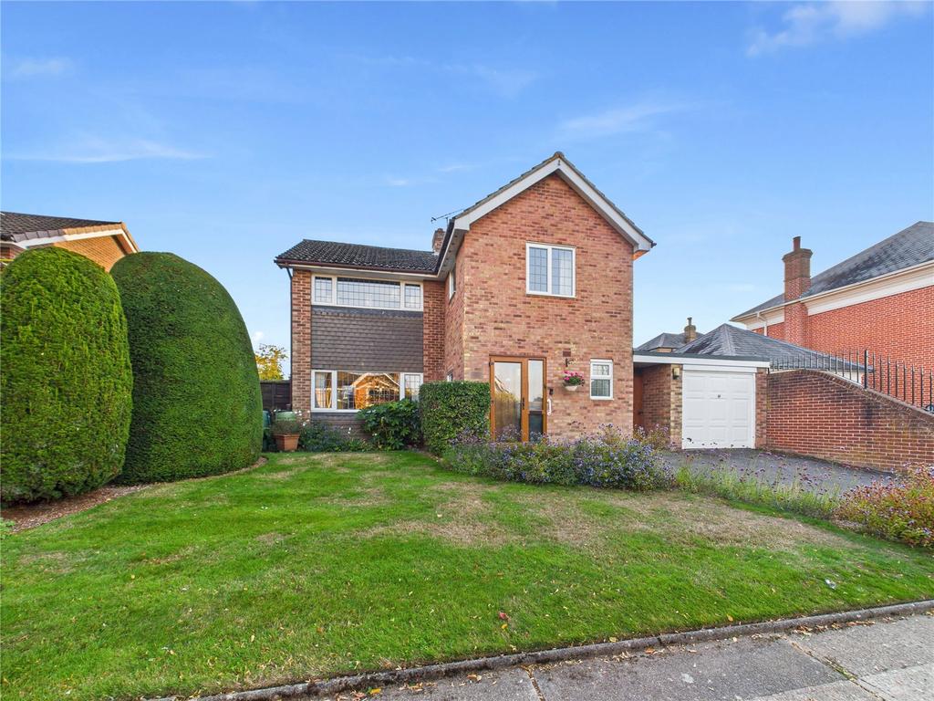 Sanders Drive, Colchester, Essex, CO3 4 bed detached house for sale - £ ...