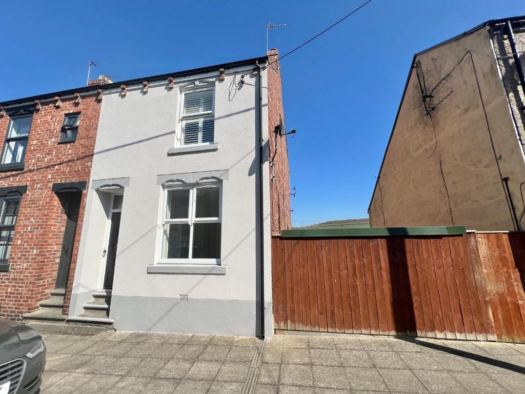 High Hope Street, Crook 2 bed end of terrace house for sale - £120,000