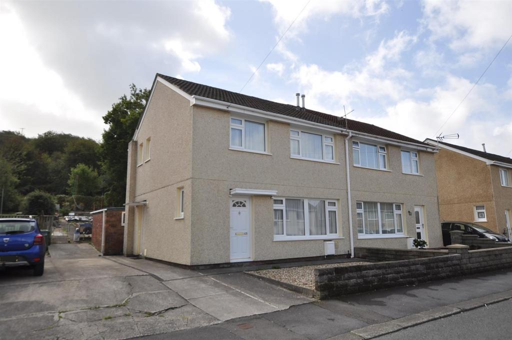 Trilwm, Trimsaran, Kidwelly 3 bed semi-detached house for sale - £135,000