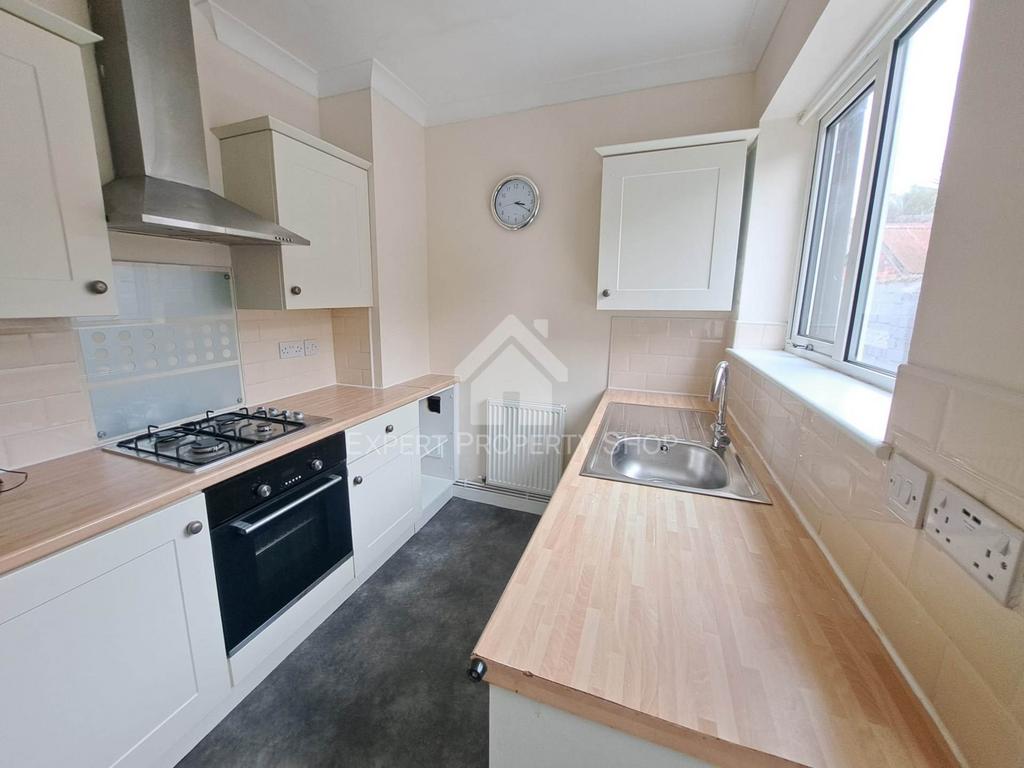 Victoria Road, Worksop, Notts 2 bed house - £685 pcm (£158 pw)