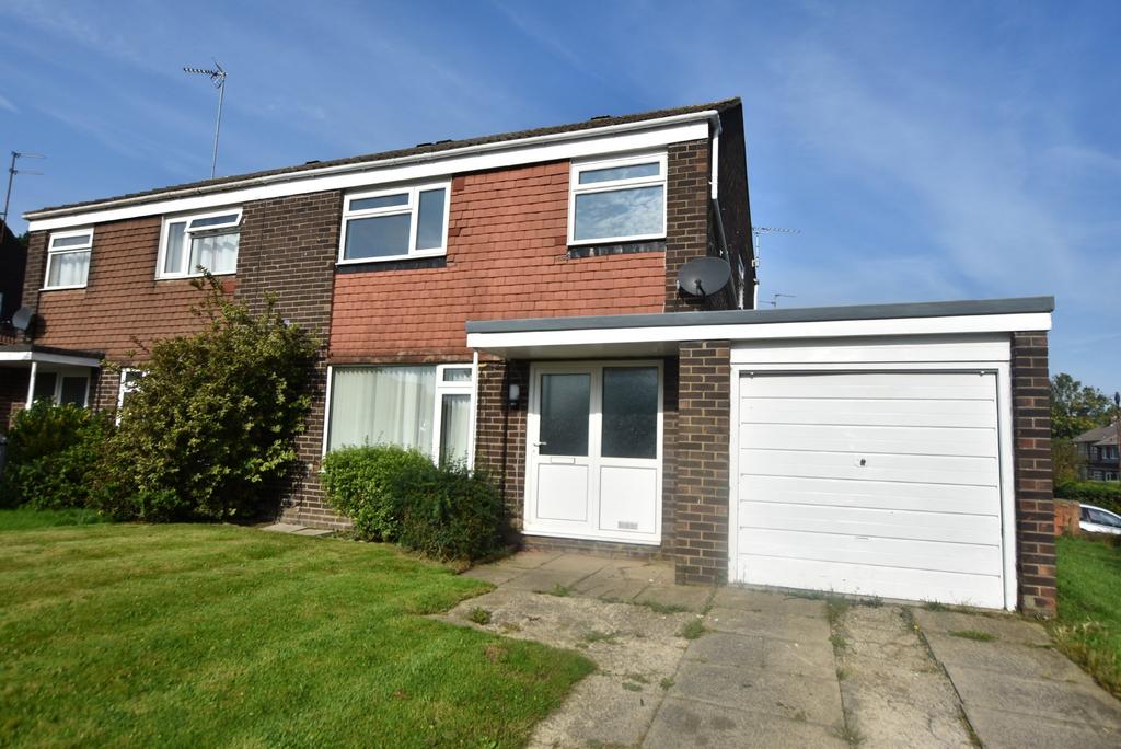 Woodlands Walk, Harrogate, North... 3 bed semi-detached house - £1,250 ...