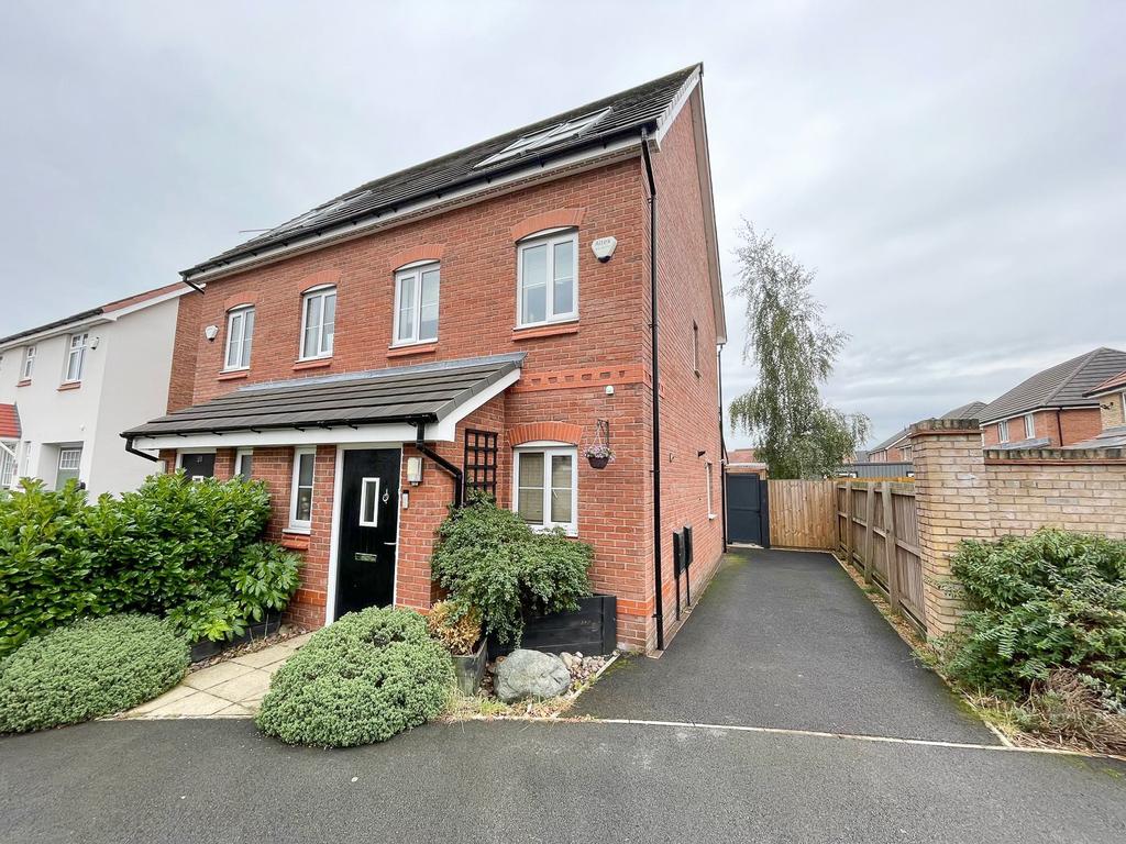 Hastings Gardens, Brinnington 3 bed semi-detached house - £285,000