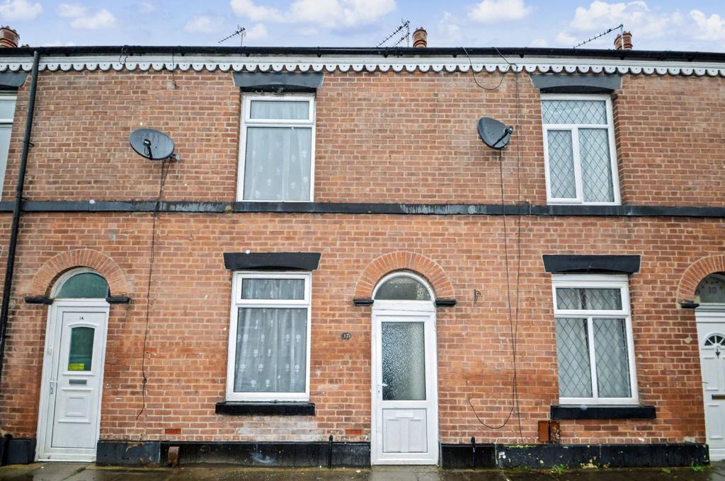 William Street, Radcliffe, M26 2 bed terraced house - £105,000