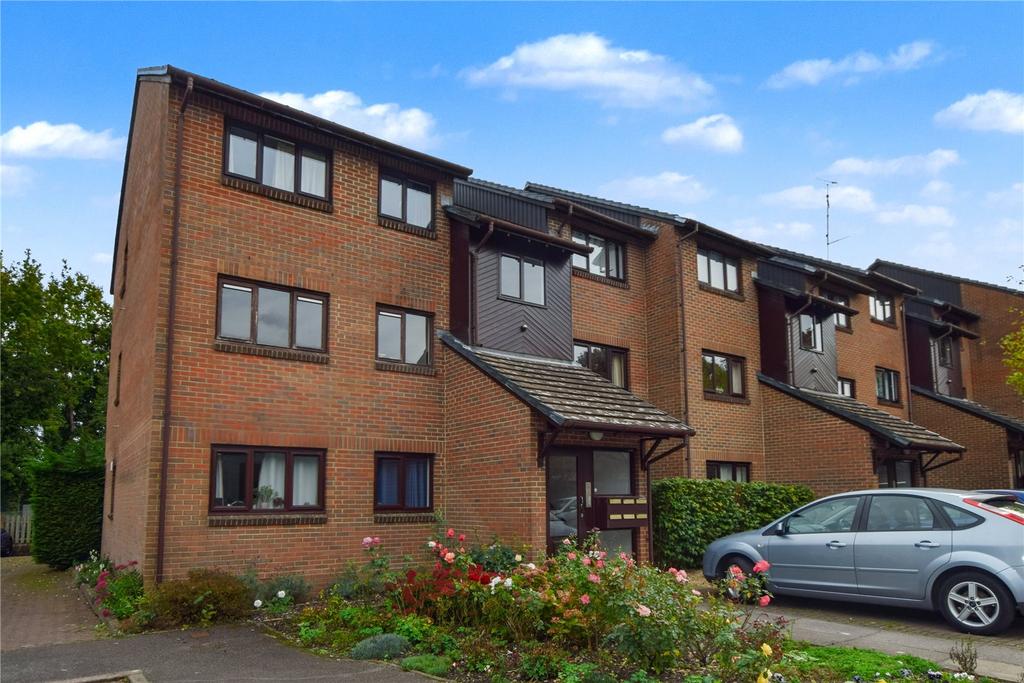 Adams Way, Alton, Hampshire, GU34 1 bed apartment - £875 pcm (£202 pw)