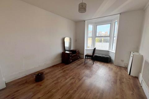 Houses to rent in Dunstable | OnTheMarket
