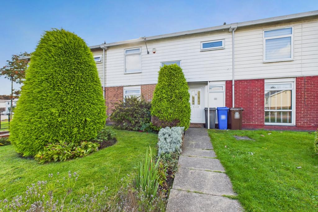 Hazlebarrow Crescent, Jordanthorpe... 3 bed terraced house - £150,000