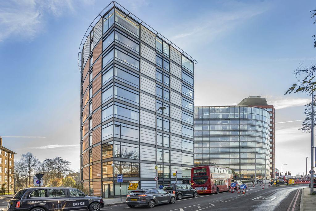 Albert Embankment, London, SE1 1 bed apartment for sale - £390,000