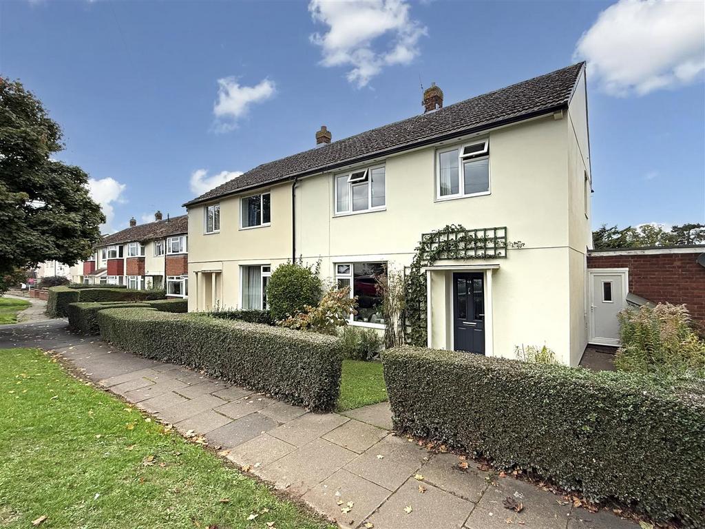 Sutton Way, Shrewsbury 3 bed semi-detached house - £285,000