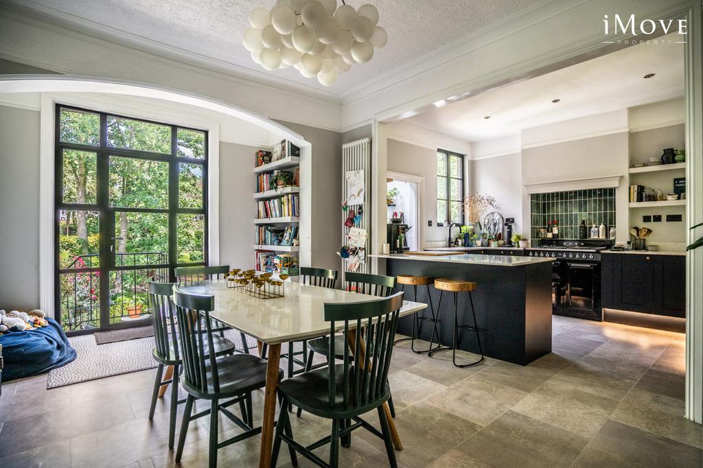 Milestone Road, London SE19 4 bed semi-detached house for sale - £1,250,000