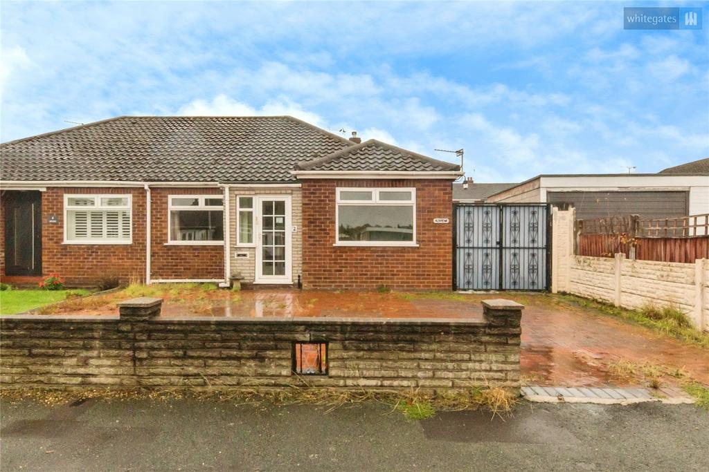 Lingfield Drive, Crewe, Cheshire, CW1 3 bed bungalow - £145,000