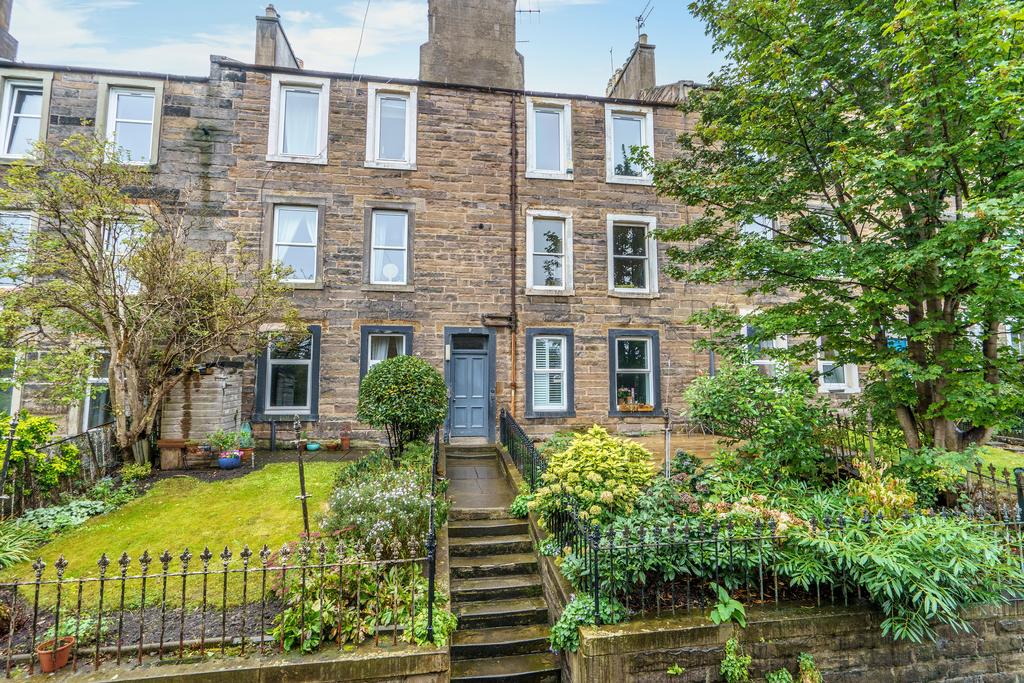 7/6 Rosevale Terrace, Leith... 2 bed flat - £200,000