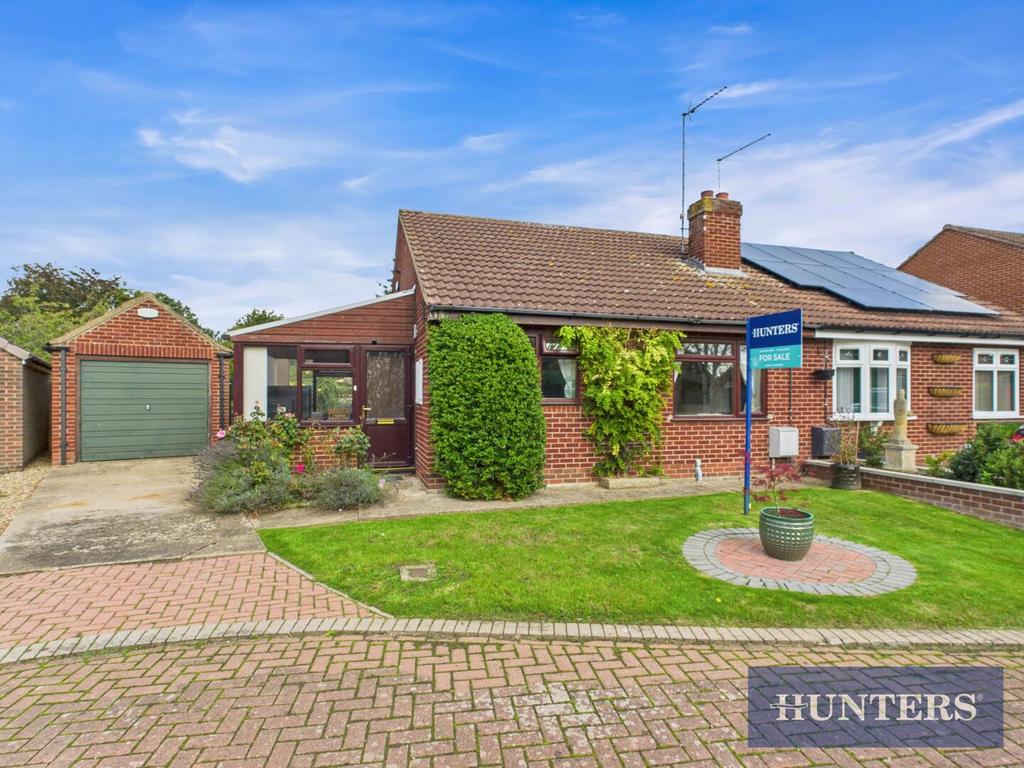 Maple Walk, Brandesburton, Driffield 2 bed semi-detached bungalow - £ ...