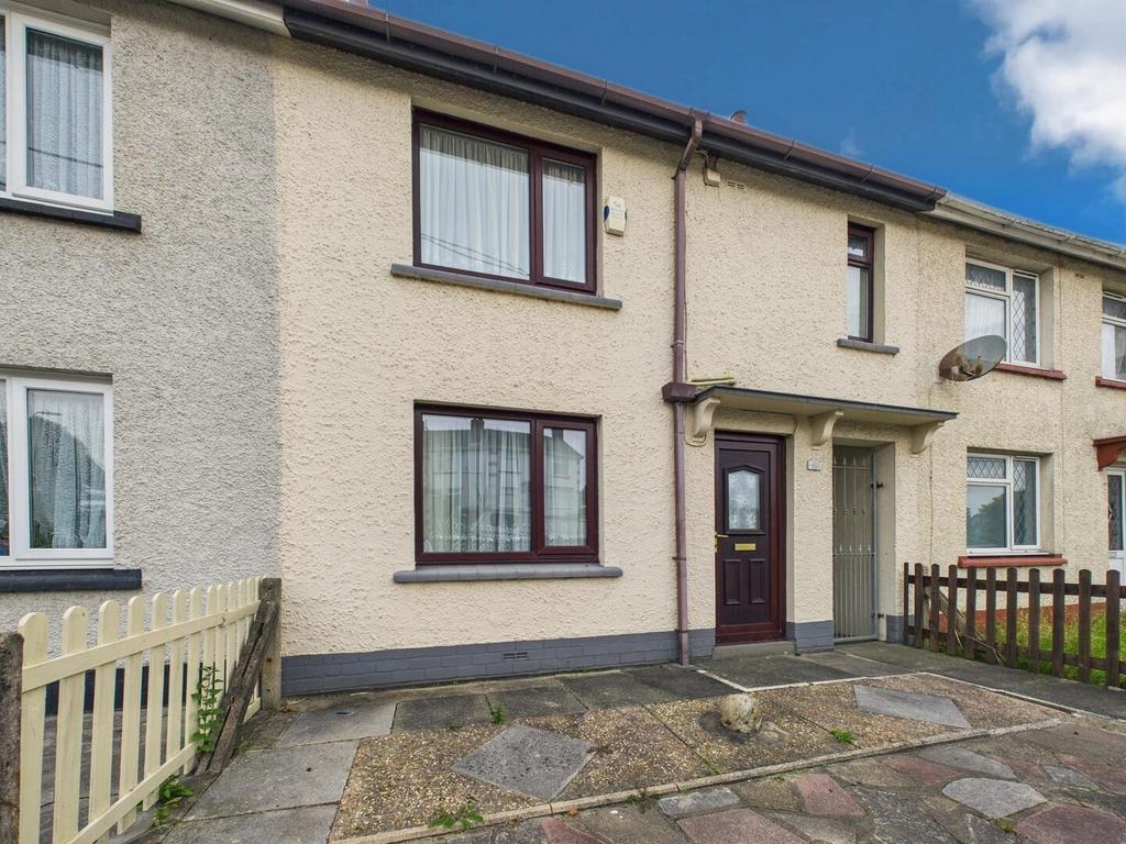 Giants Grave Road, Neath SA11 3 bed terraced house - £100,000