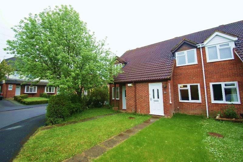 Swallowfields, Andover SP10 2 bed terraced house - £1,200 pcm (£277 pw)