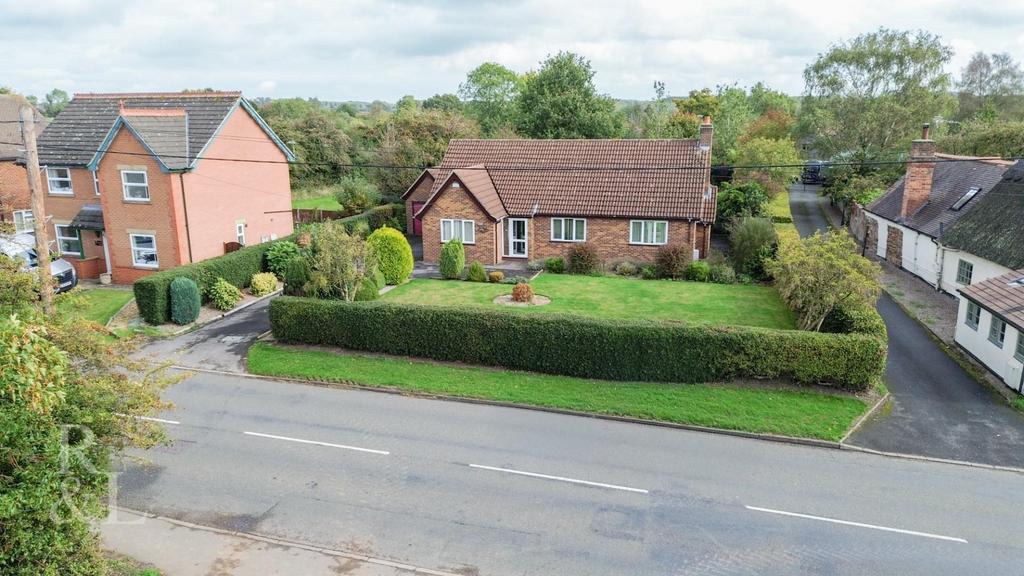 The Oaks Packington 3 bed detached bungalow - £525,000