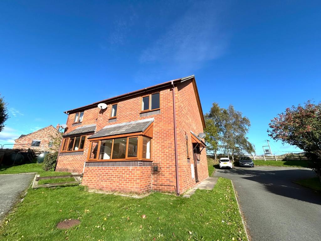 Tan Y Castell, Castle Caereinion... 3 bed end of terrace house - £550 ...