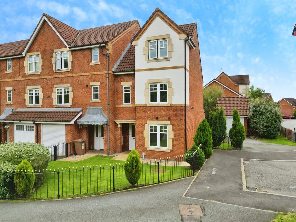 Prince Albert Court, Sutton, St... 4 bed townhouse for sale - £250,000