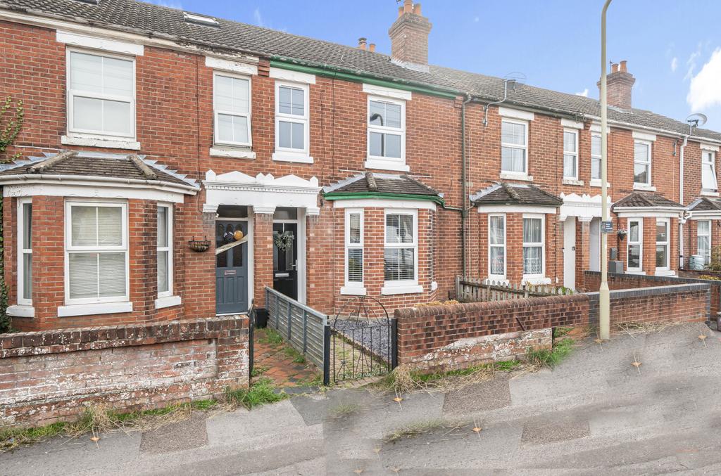 Nutbeem Road, Eastleigh, Hampshire, SO50 3 bed terraced house - £325,000