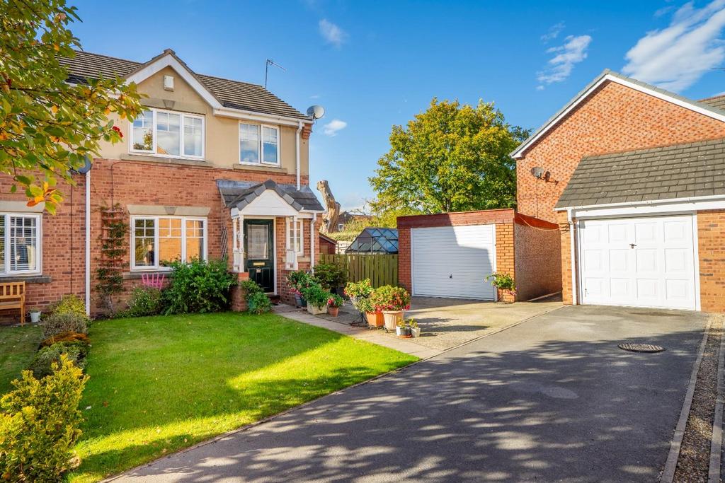 Lundy Close, York 3 bed semi-detached house - £300,000