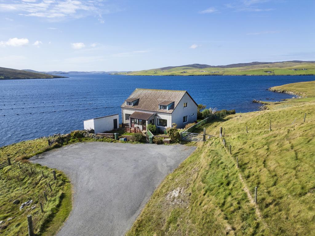 4 Linga, Wethersta, Brae, Shetland, ZE2 3 bed semi-detached house - £ ...