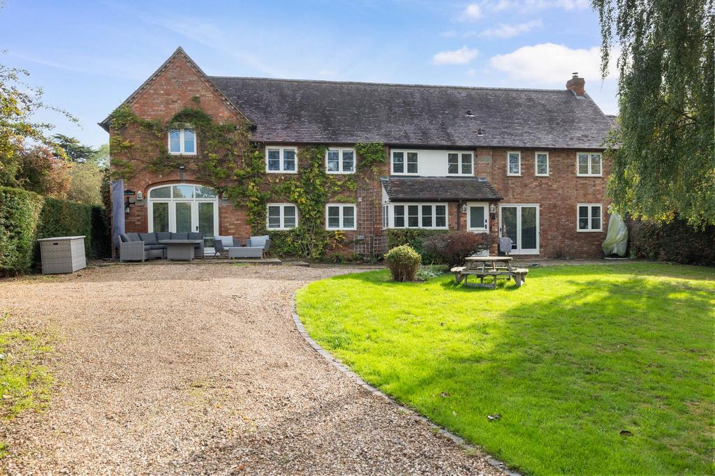 Bell Barn, Lower End, Birlingham... 4 bed barn conversion - £875,000